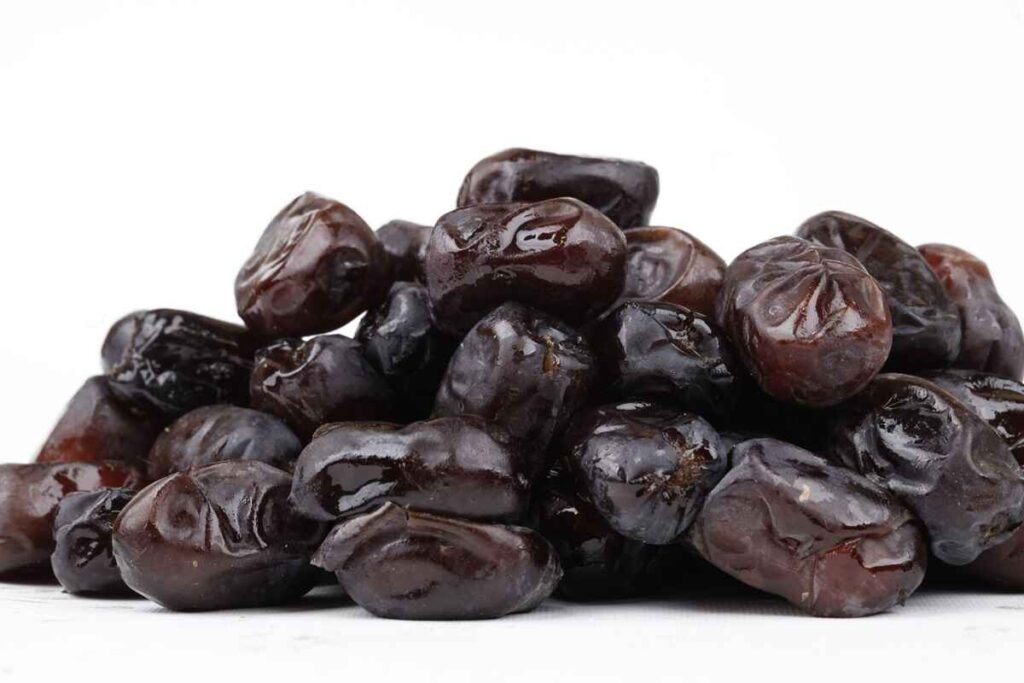 Top 10 Best Quality Dates in the World | Types & Brands